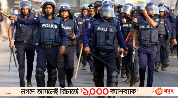আদালতের হাজতখানায় পুলিশের জন্য বুলেটপ্রুফ জ্যাকেট-হেলমেট
